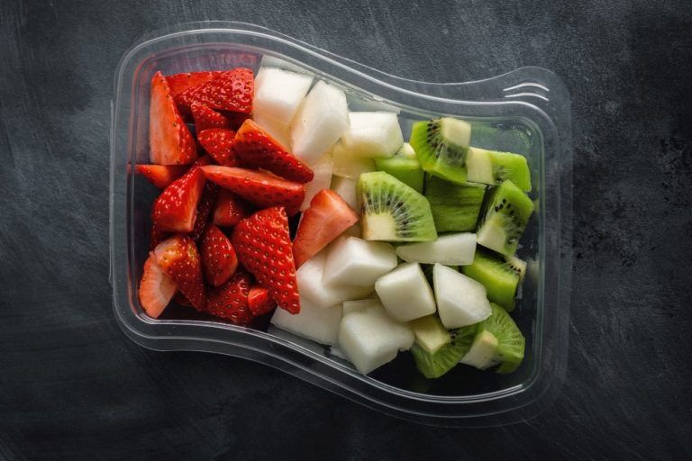 A Complete Guide to Food Service Trays: Types, Materials & How ...